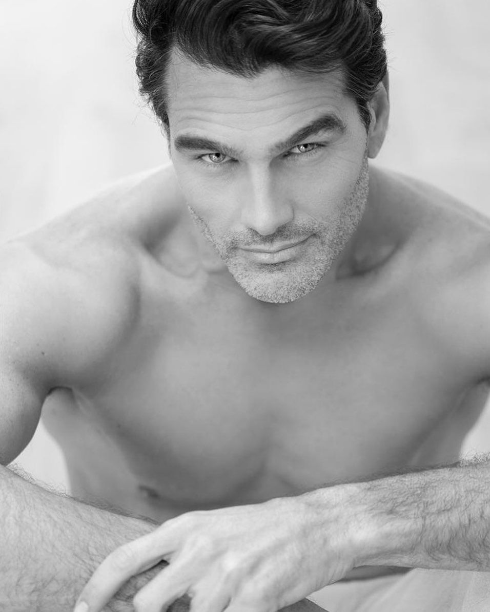 Sugar Daddy: a sus 46 años Hernán Drago eleva la temperatura con su físico