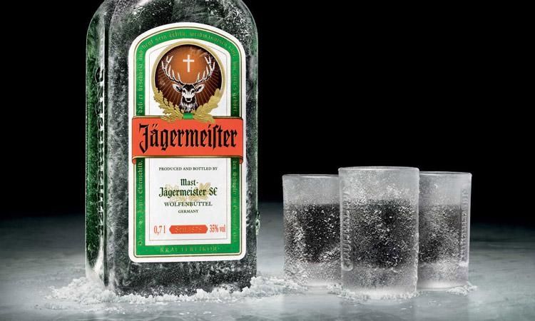 Qué es el Jägermeister y cómo puede tomarse