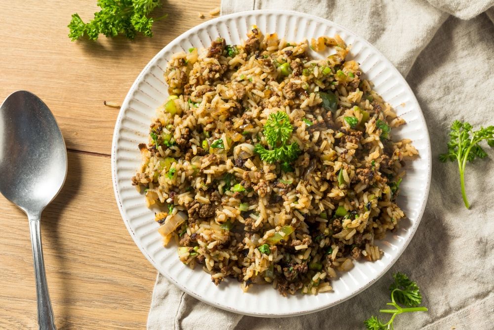 Así se cocina el arroz sucio, una receta sencilla que te sorprenderá