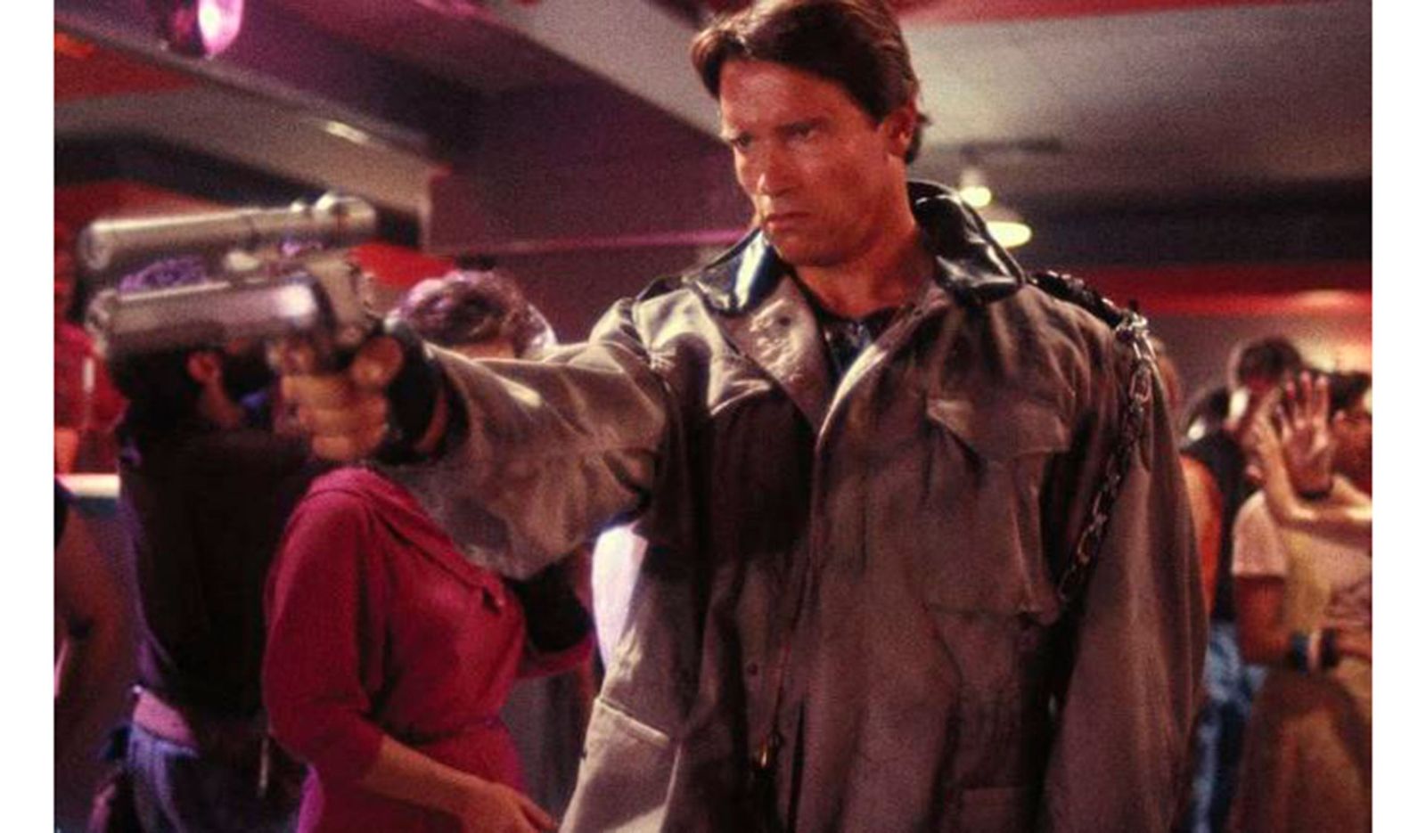 La verdadera historia de Volveré, la icónica frase de Arnold ...