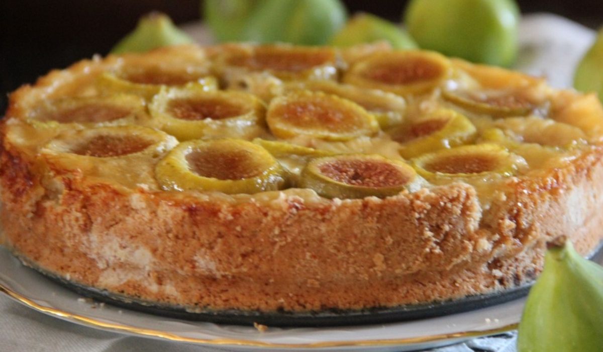 Tarta de hojaldre y crema pastelera: El postre perfecto en pocos pasos