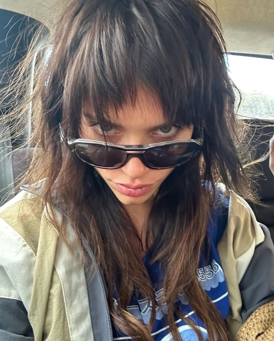 Eva De Dominici impactó con un radical cambio de look inspirado en los 80s