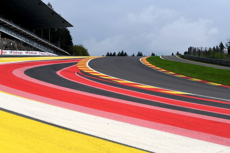 Franco Colapinto se enfrenta a Eau Rouge, la curva más temida de la ...