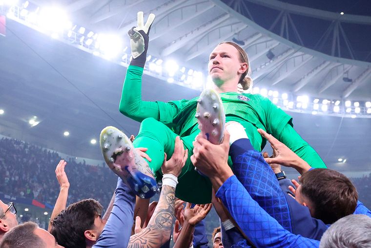 Quién es Matvey Safonov, el arquero suplente del PSG héroe de la final que le atajó 4 penales al ...