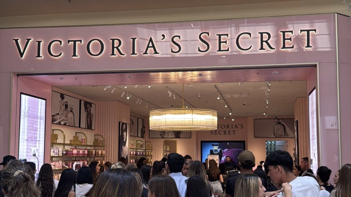 Victorias Secret abrió en Argentina y revolucionó un reconocido shopping