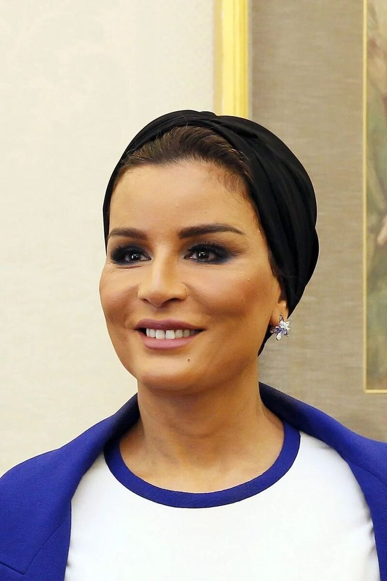 La relación de la jequesa de Qatar con firmas de moda como Valentino y ...