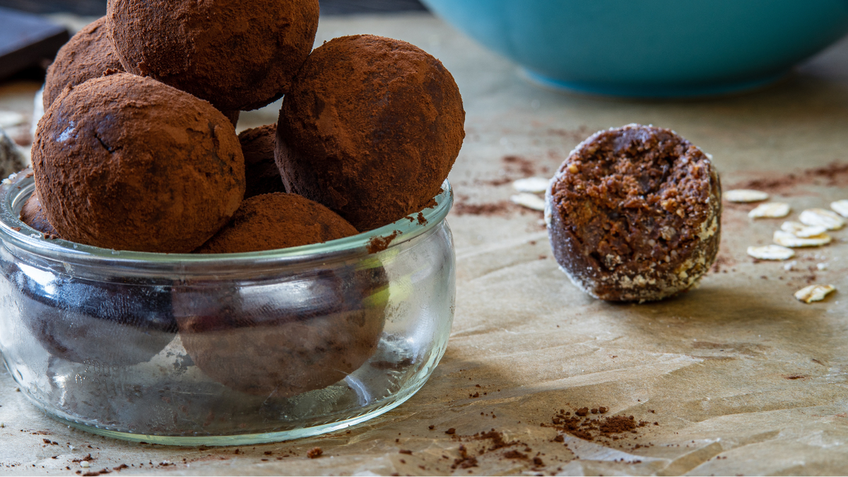 Receta: trufas de avena, chocolate y café, un postre fácil y gourmet