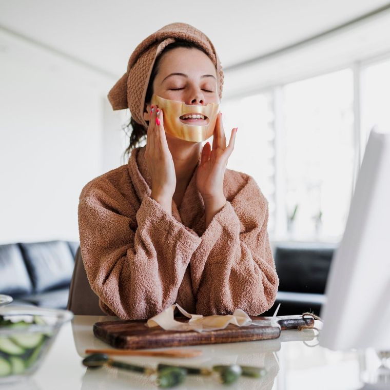 No uses estos remedios caseros para tratar el acné