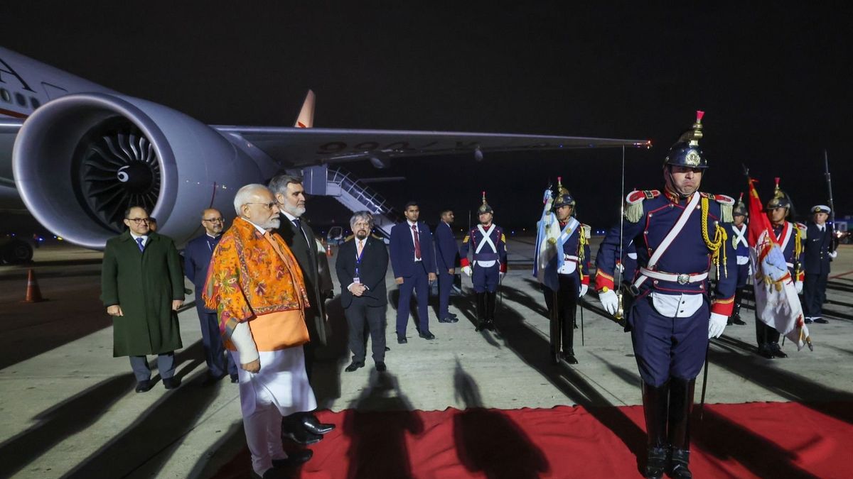 Reunión con Milei: Narendra Modi aterrizó en Buenos Aires para ...