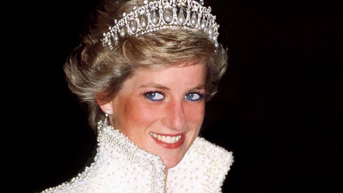 ¿Qué historia hay detrás del vestuario elegido en la estatua de Diana ...