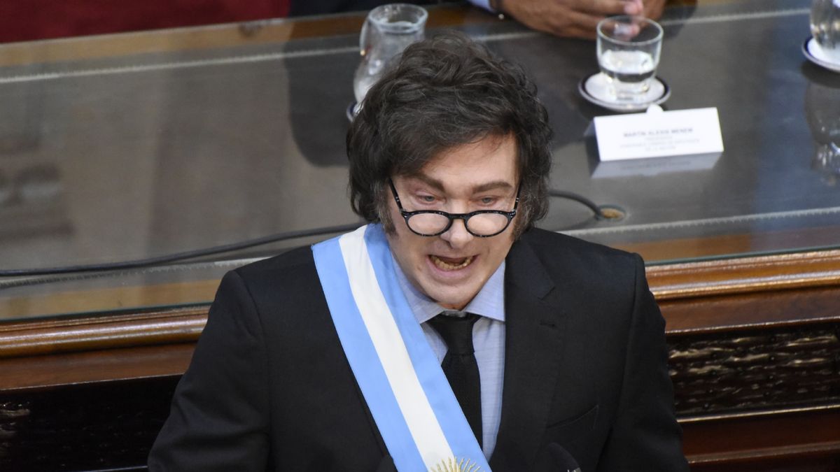 Javier Milei restableció la fusión de institutos culturales y la ...