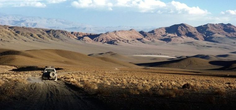 Martín Varsavsky y un extravagante bunker Wamani en la cordillera