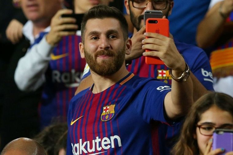 El desplante de Messi a su doble en pleno Camp Nou