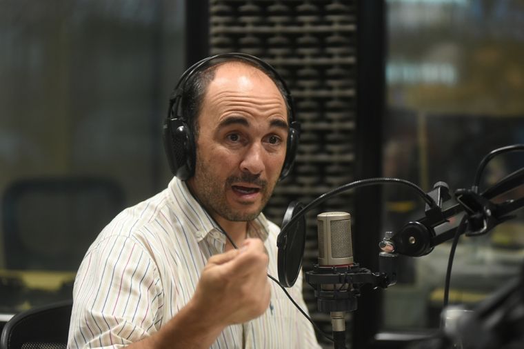 A días de comenzar las clases, José Thomas desafía al SUTE