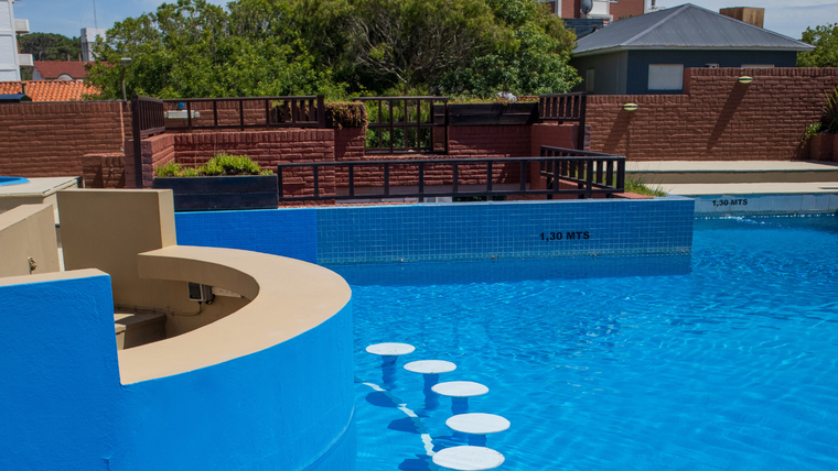 El exclusivo hotel de Villa Gesell que ofrece vista al mar en todas sus ...