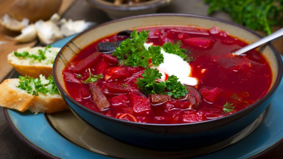 Cómo hacer borscht: la receta tradicional rusa paso a paso