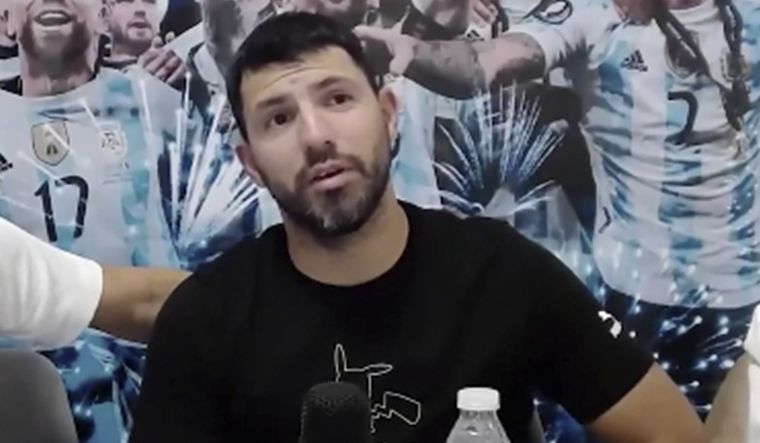 Qué hizo el Kun Agüero cuando estrenó su primera Lamborghini