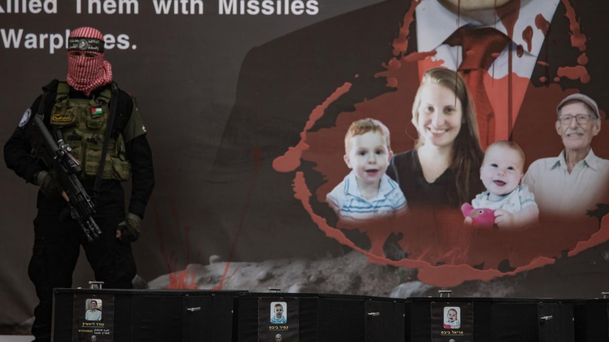 La fuerte advertencia de Israel a Hamás por no entregar el cuerpo de Shiri Bibas, la madre ...