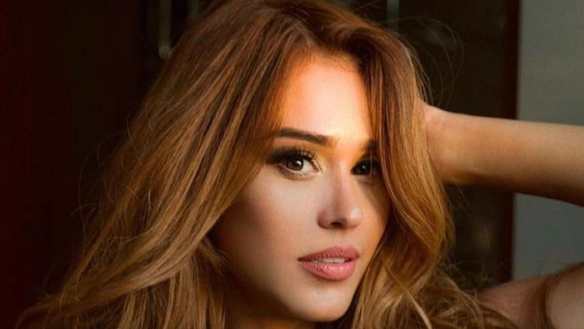 El candente video en el que Yanet García se quita lo que lleva puesto