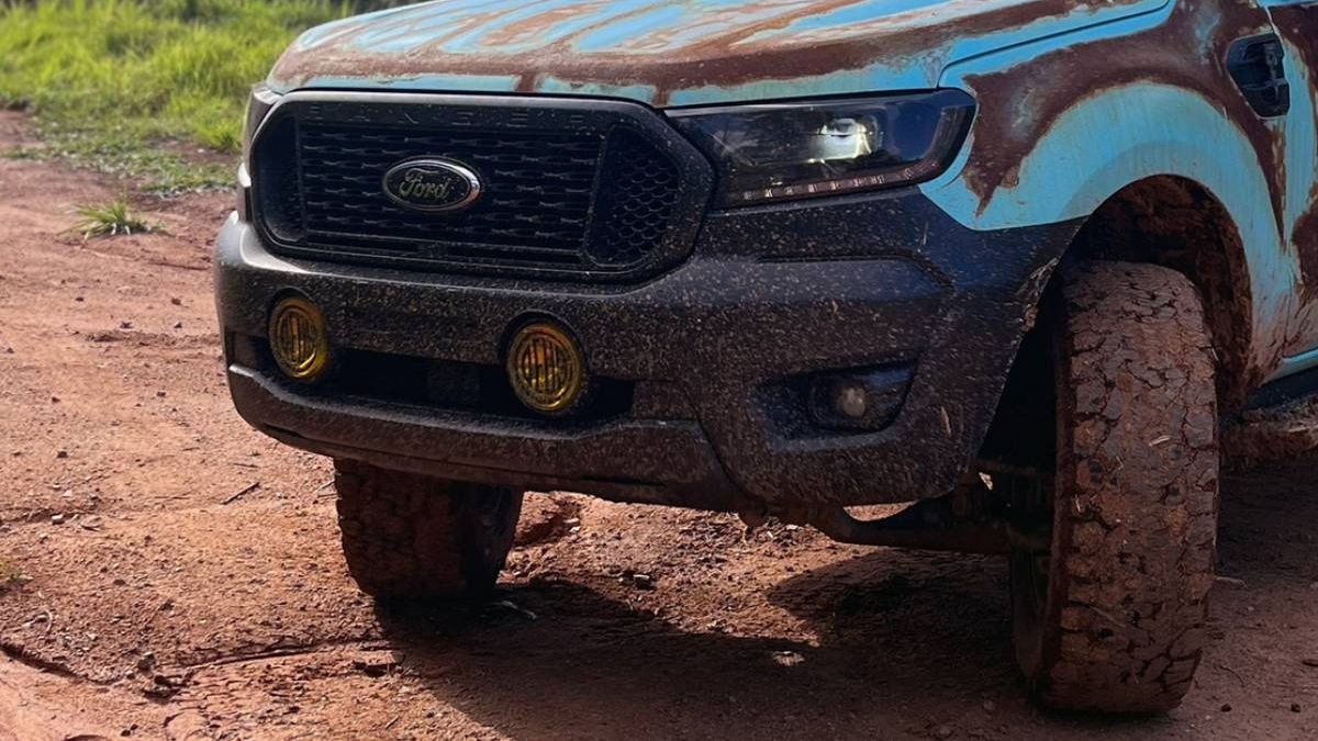 Modificaron una Ford Ranger para que parezca abandonada