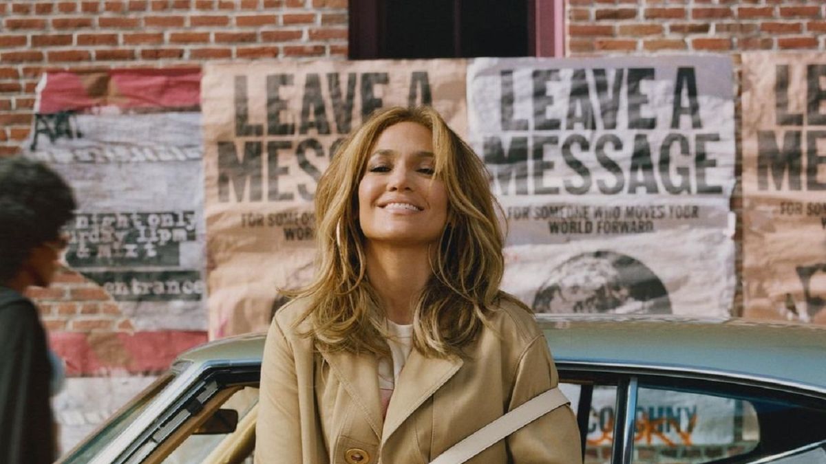 Jennifer Lopez enseñó todo frente al espejo y se lleva todas las miradas