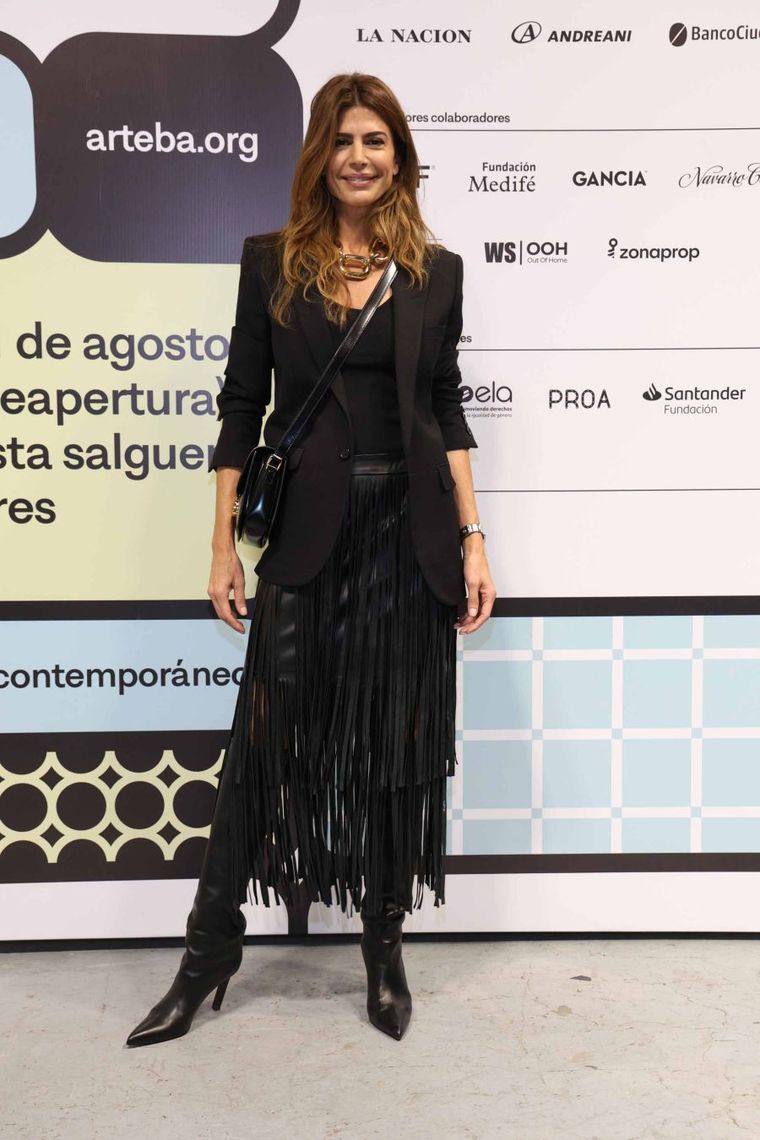 Juliana Awada impactó con un look total black: mirá en donde