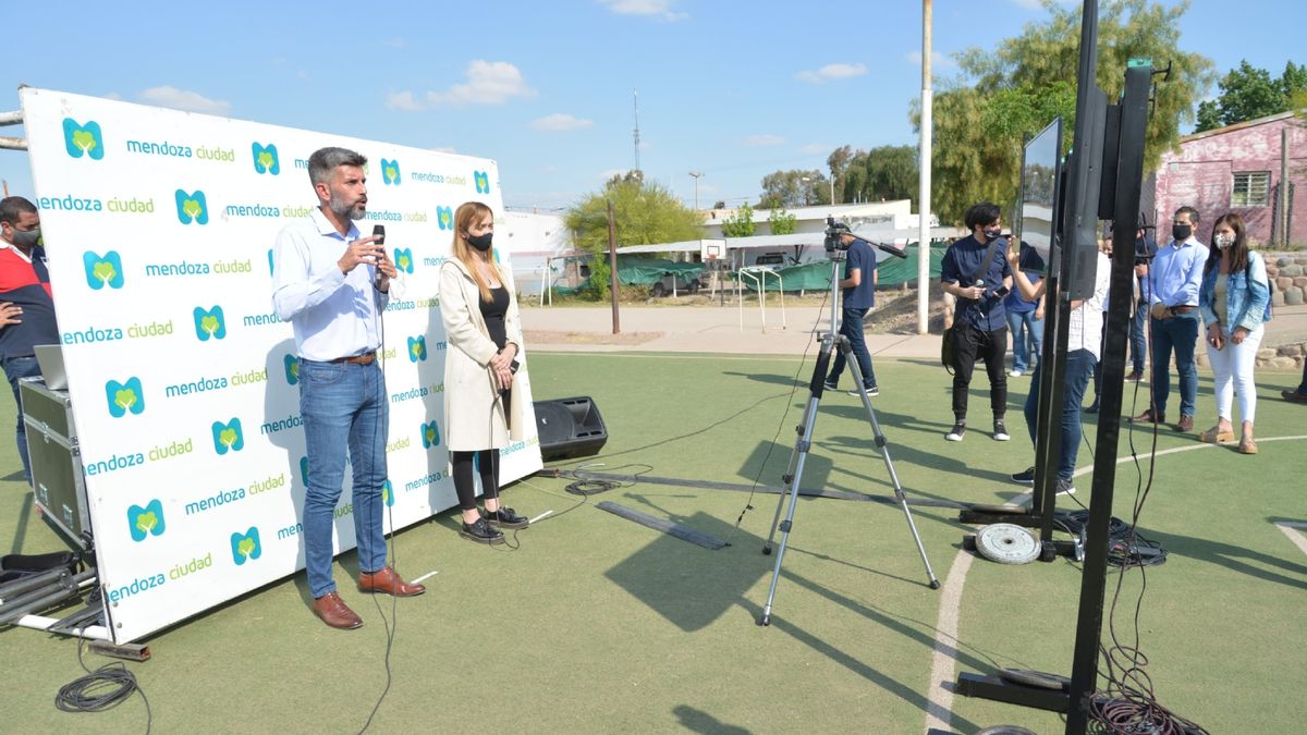 ¿Convivencia o conveniencia?: Anabel y Suarez anuncian una obra clave ...