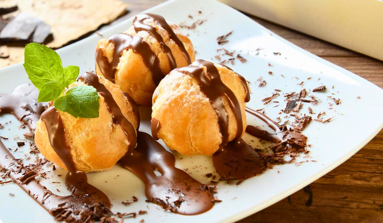 Deliciosos profiteroles rellenos de crema: la receta perfecta