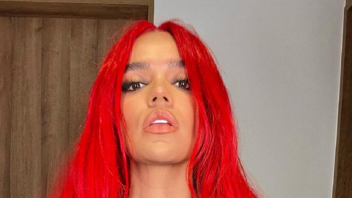 Karol G deslumbra con su hermosa silueta y sacude las redes sociales