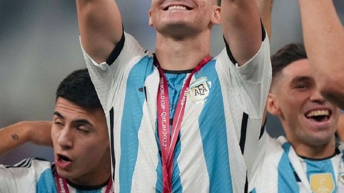 Los hilarantes memes de Julián Álvarez