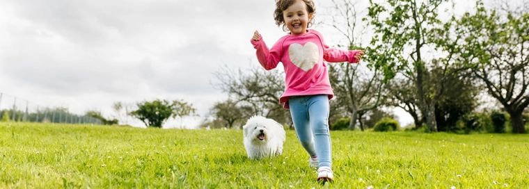 Cómo limpiar las manchas de césped o pasto de la ropa