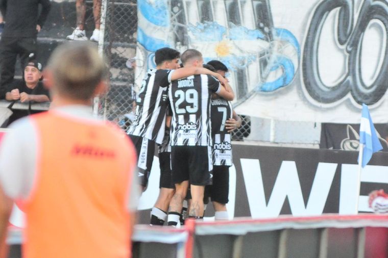 En vivo: Gimnasia lo dio vuelta, le gana 2-1 Defensa y Justicia en el ...