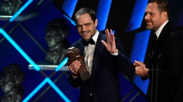 Peter Lanzani celebra el premio Goya que ganó Argentina, 1985 y aclara ...
