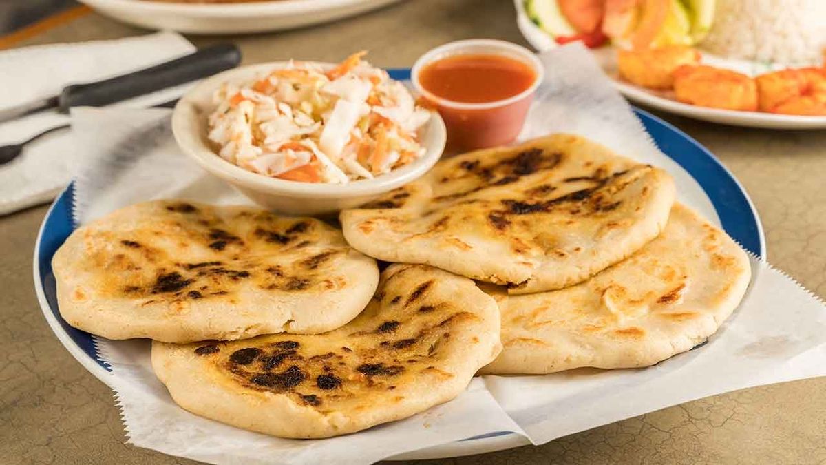 Deliciosa tortilla de maíz rellena con queso para preparar en minutos