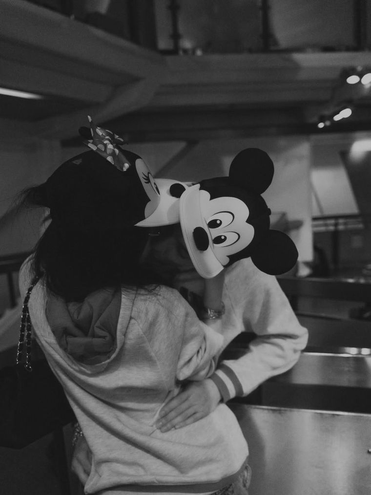 Peso Pluma enamorado: sorprende con fotos que nadie esperaba