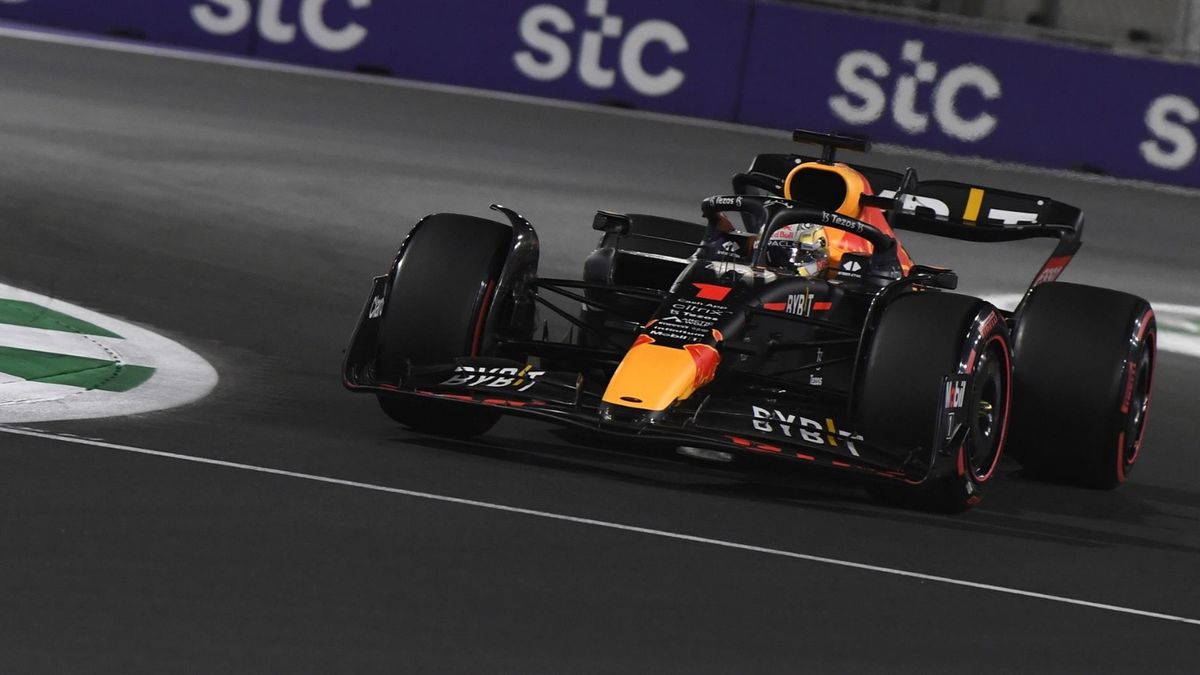 Volvió el campeón y Max Verstappen voló en Arabia Saudita