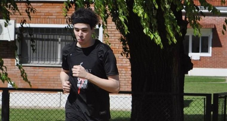 Quién es Iván Spreen Buhajeruk, el streamer que debutó en Riestra ante ...