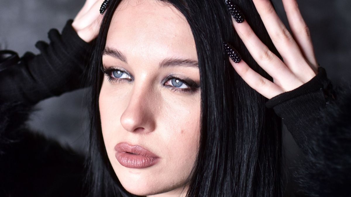Una nueva voz irrumpe: Luna DS llega con energía punk y estilo propio
