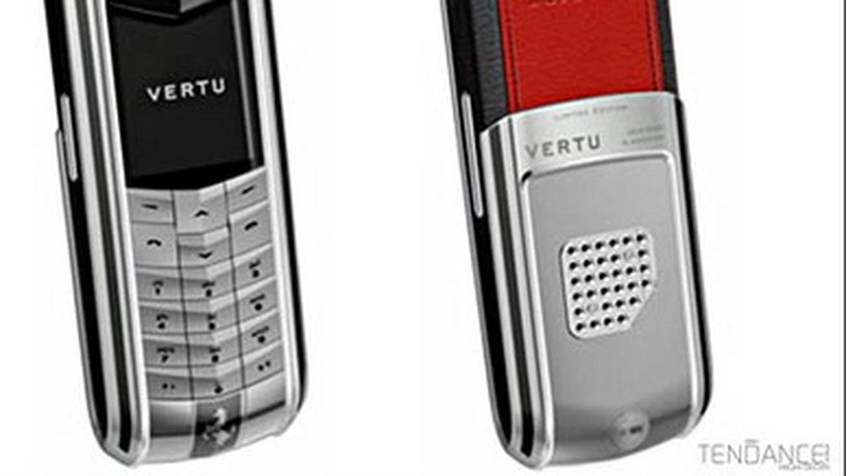 Ferrari lanza su celular