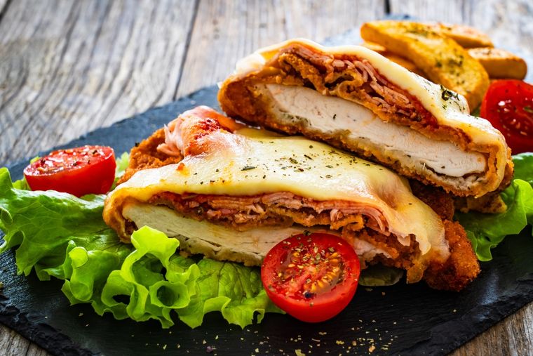 Asombra con esta receta de suprema de pollo a la napolitana y hace ...