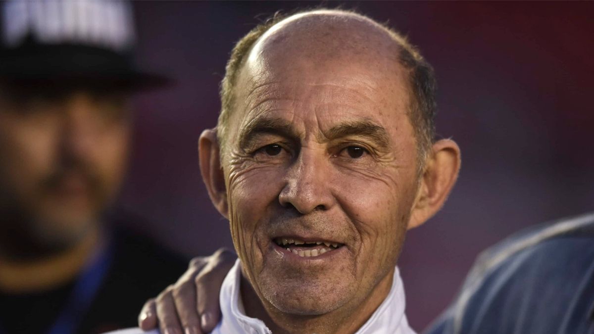 No es Independiente: la visita sorpresa de Bochini a un plantel de otro ...