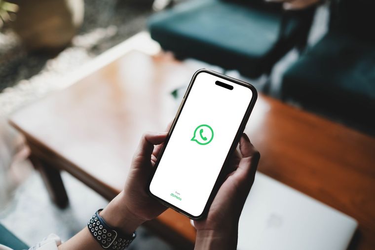 Modo avión: por qué deberías activarlo en WhatsApp