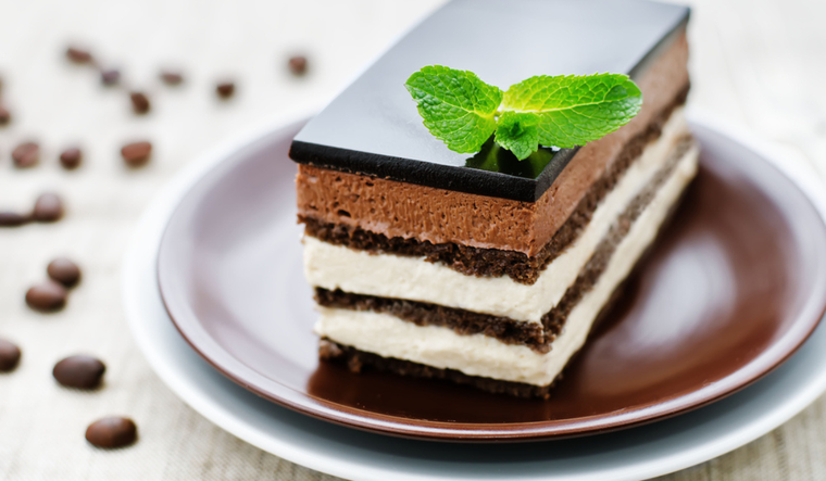 Comienza la semana con un delicioso pastel ópera: sabor y elegancia