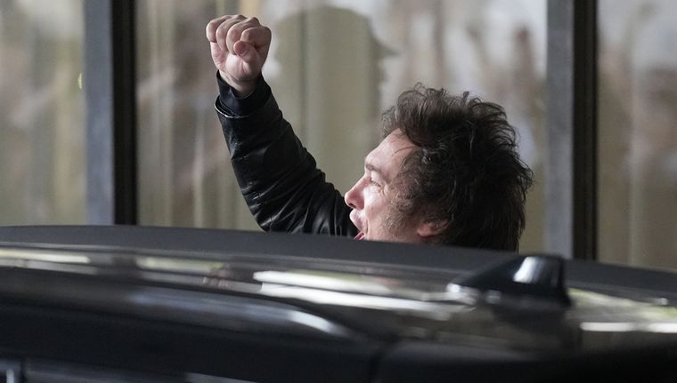 Rockero, puntual y obsesivo del trabajo: cómo es Javier Milei, el ...