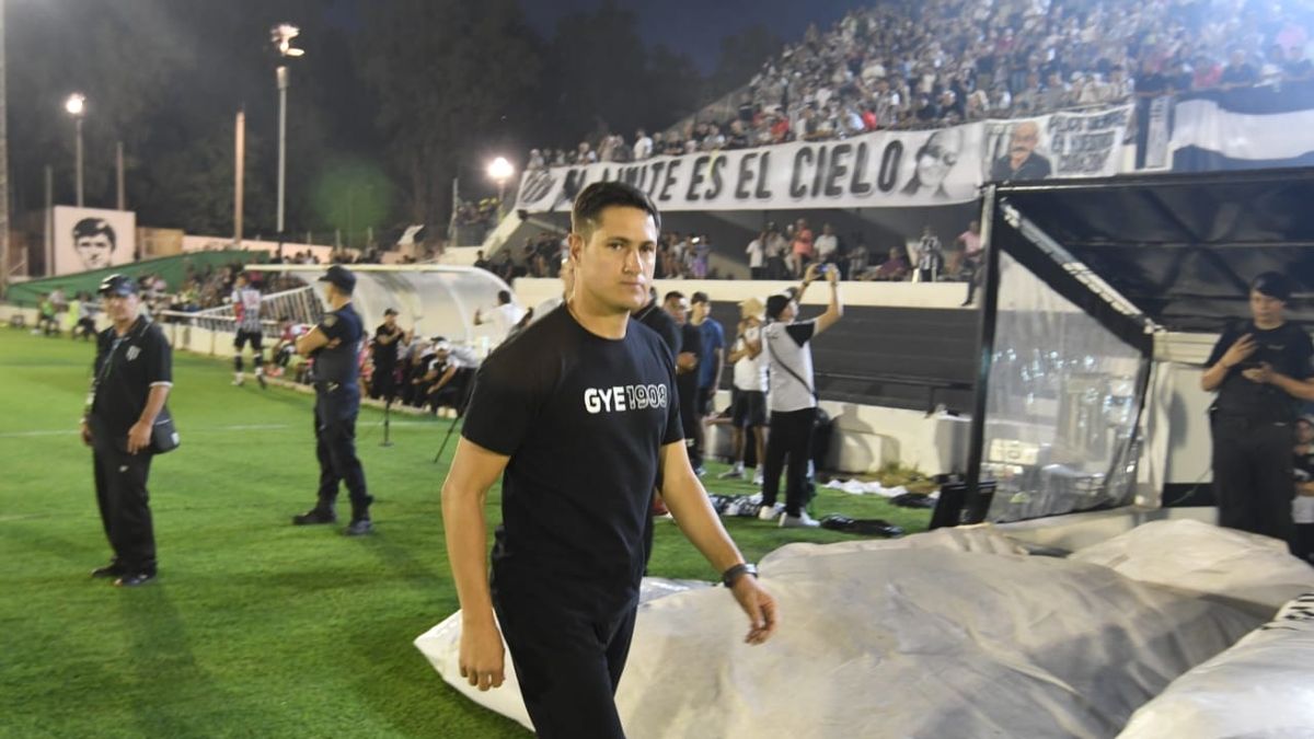 Porreta develó el futuro de Medrán como DT de Gimnasia