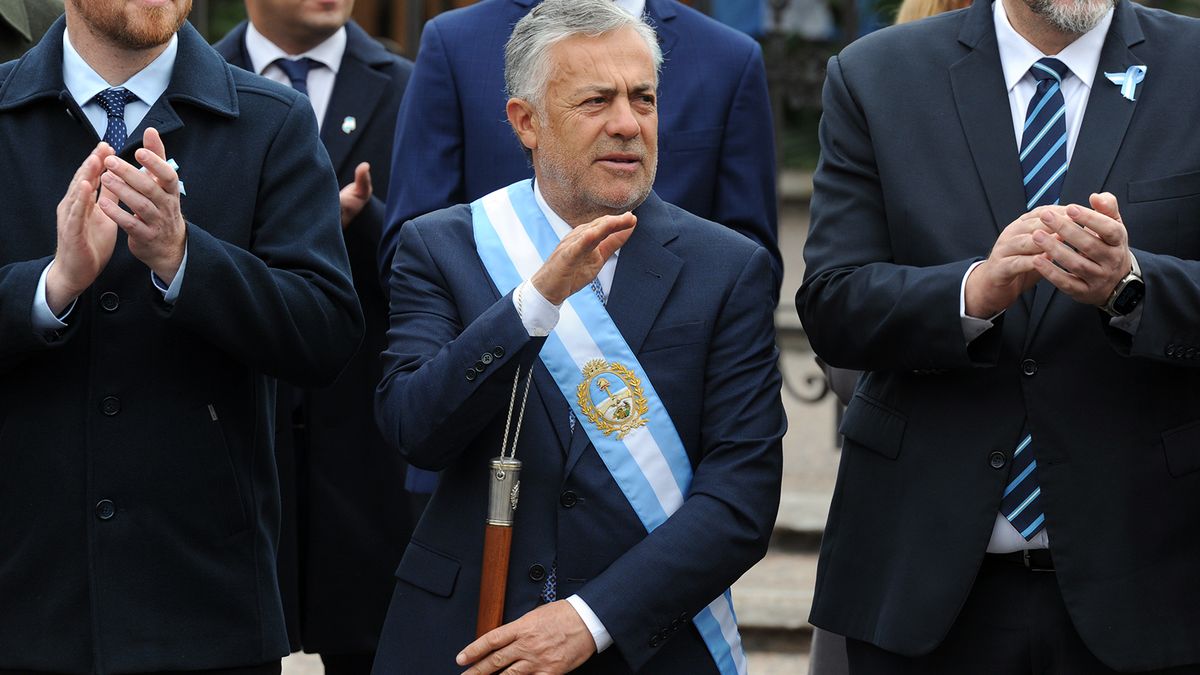 Al margen del acuerdo con Milei: los factores que Cornejo analiza para ...