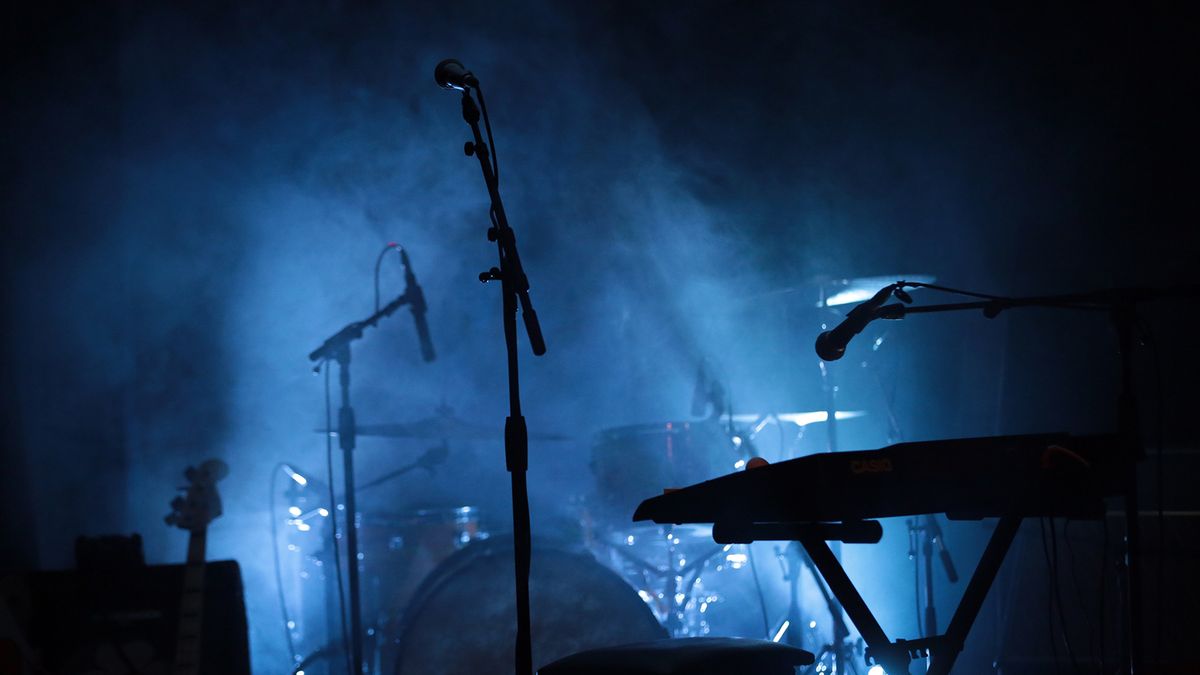 Una espectadora del show de una icónica banda que tocó en Mendoza se fue indignada por la demora ...