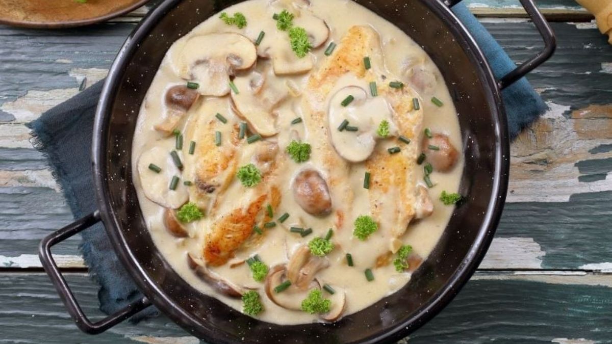La receta para preparar un pollo cremoso sin usar horno