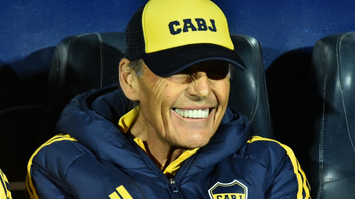 La ovación a Miguel Ángel Russo en la llegada de Boca a Rosario