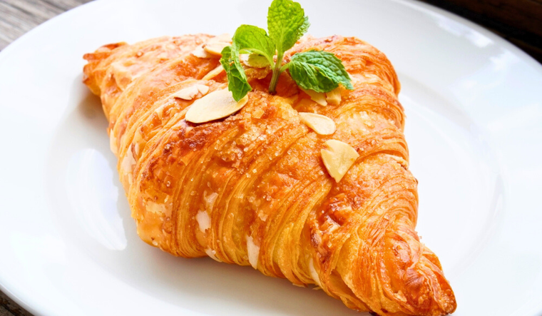 Guía para hacer croissants de almendra: receta y secretos para el éxito